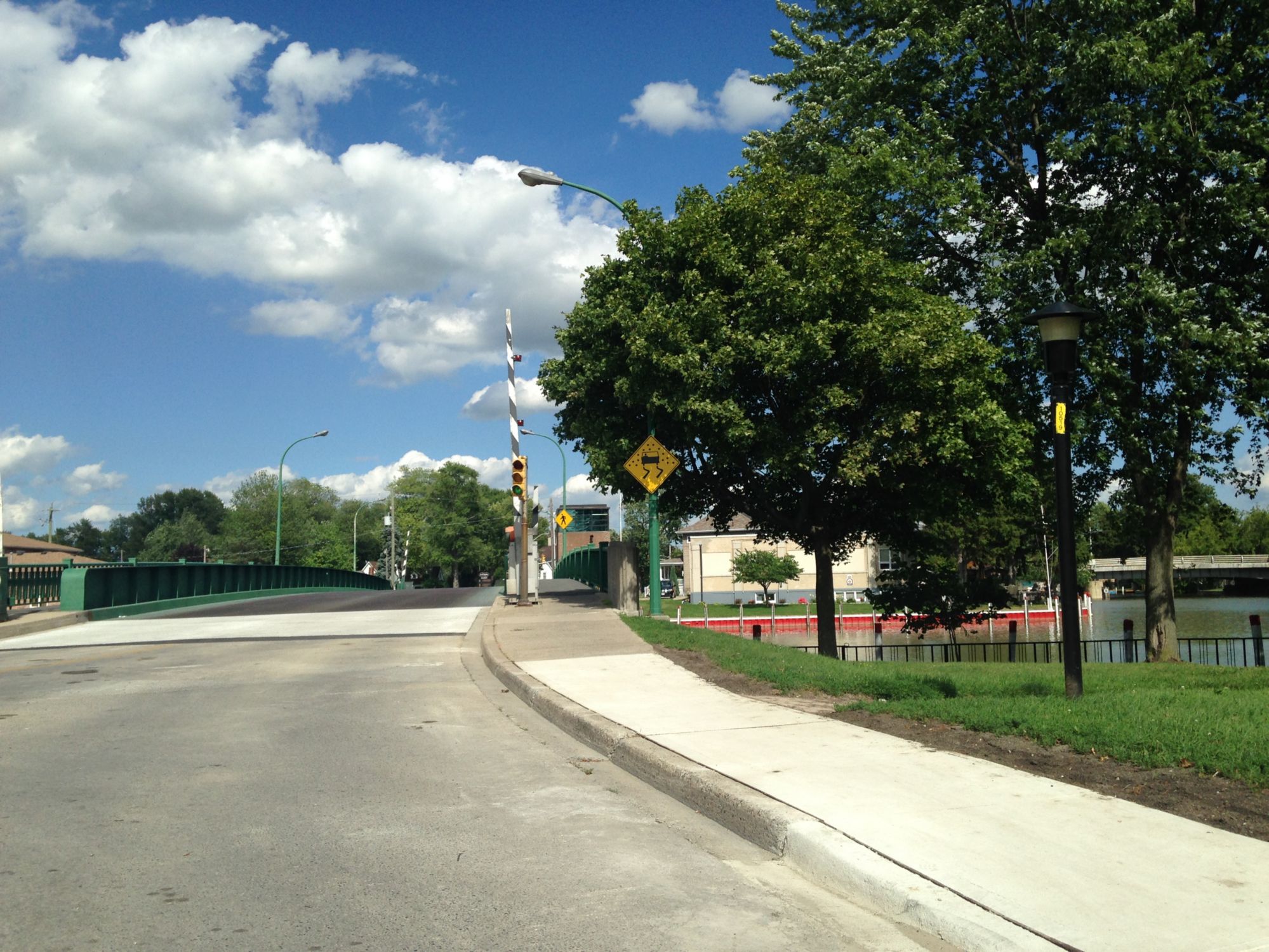 Dundas Bridge re-opens in Wallaceburg