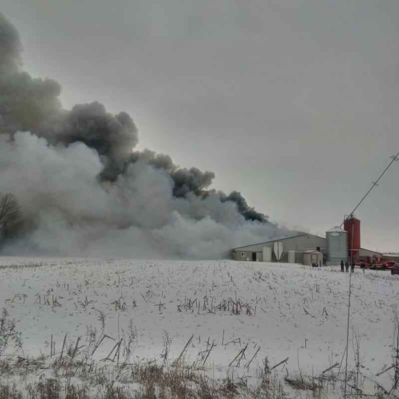 Massive fire at Lambton County livestock barn | Wallaceburg News ...