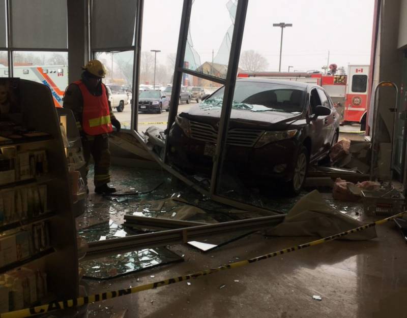 Update: Shoppers crash causes extensive damage | Wallaceburg News ...