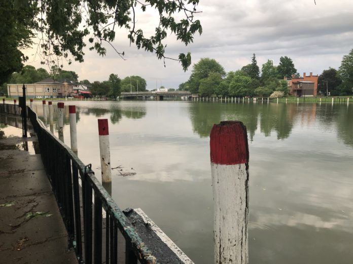 Strong wind warning leads to flood watch | Wallaceburg News | Local ...