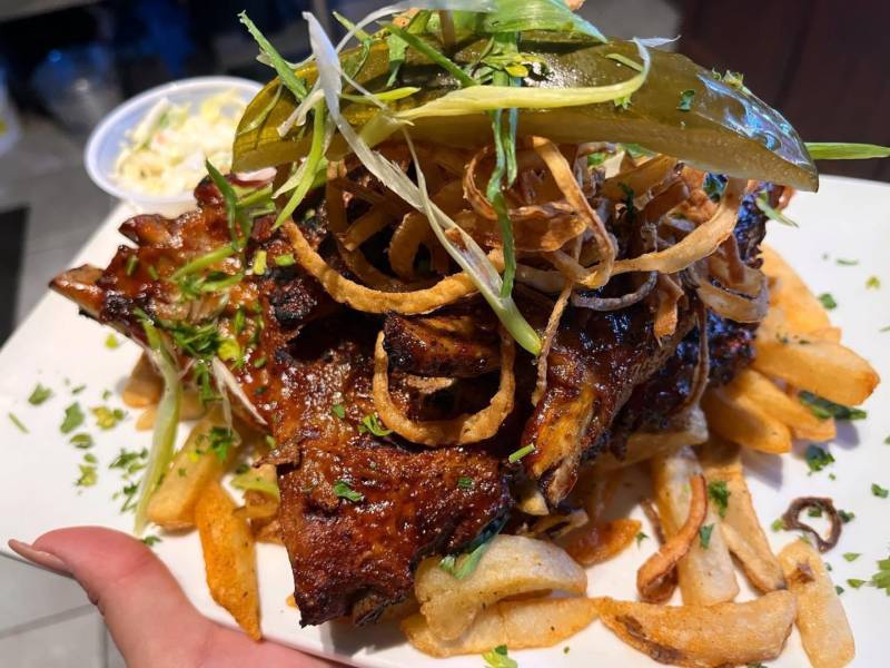 Bob n’ Buoys Bar & Boil in Mitchell’s Bay