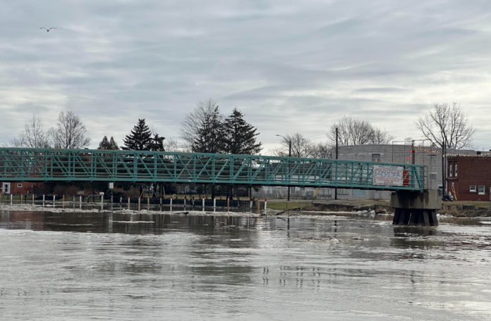 Wallaceburg walking bridge project set for completion by mid-July ...